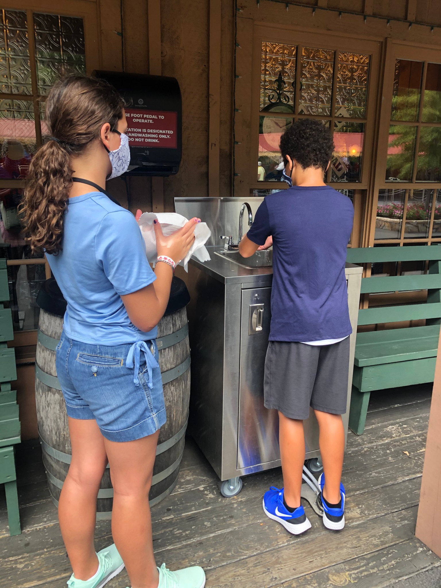 Dollywood – Family Travel Adventures LLC